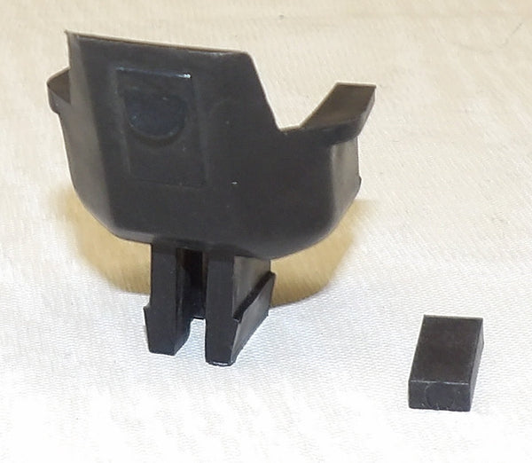 #03-028 1/16 Black Plastic Seat for Case Tractors | Action Toys