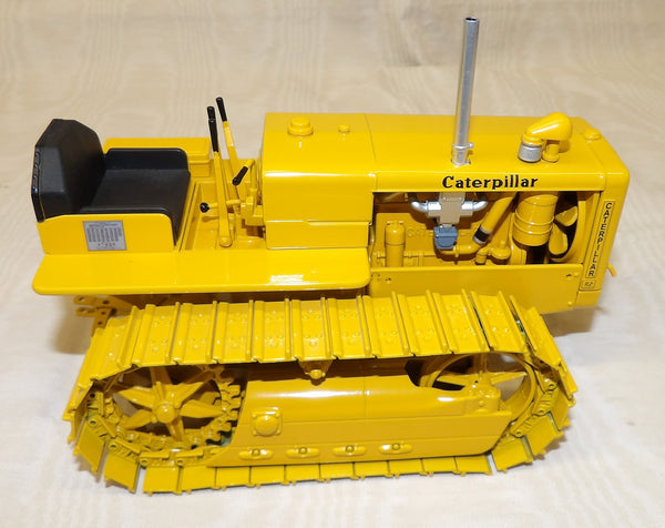 #CUST1008 1/16 Caterpillar R2 Track-Type Tractor, Limited Edition ...
